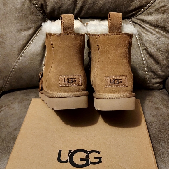 UGG | Shoes | Ugg Dune Mini Shearling | Poshmark